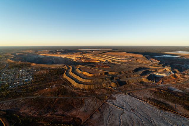 Perth to Uluru: The Road to Australia's Red Heart | Ayers Rock Resort