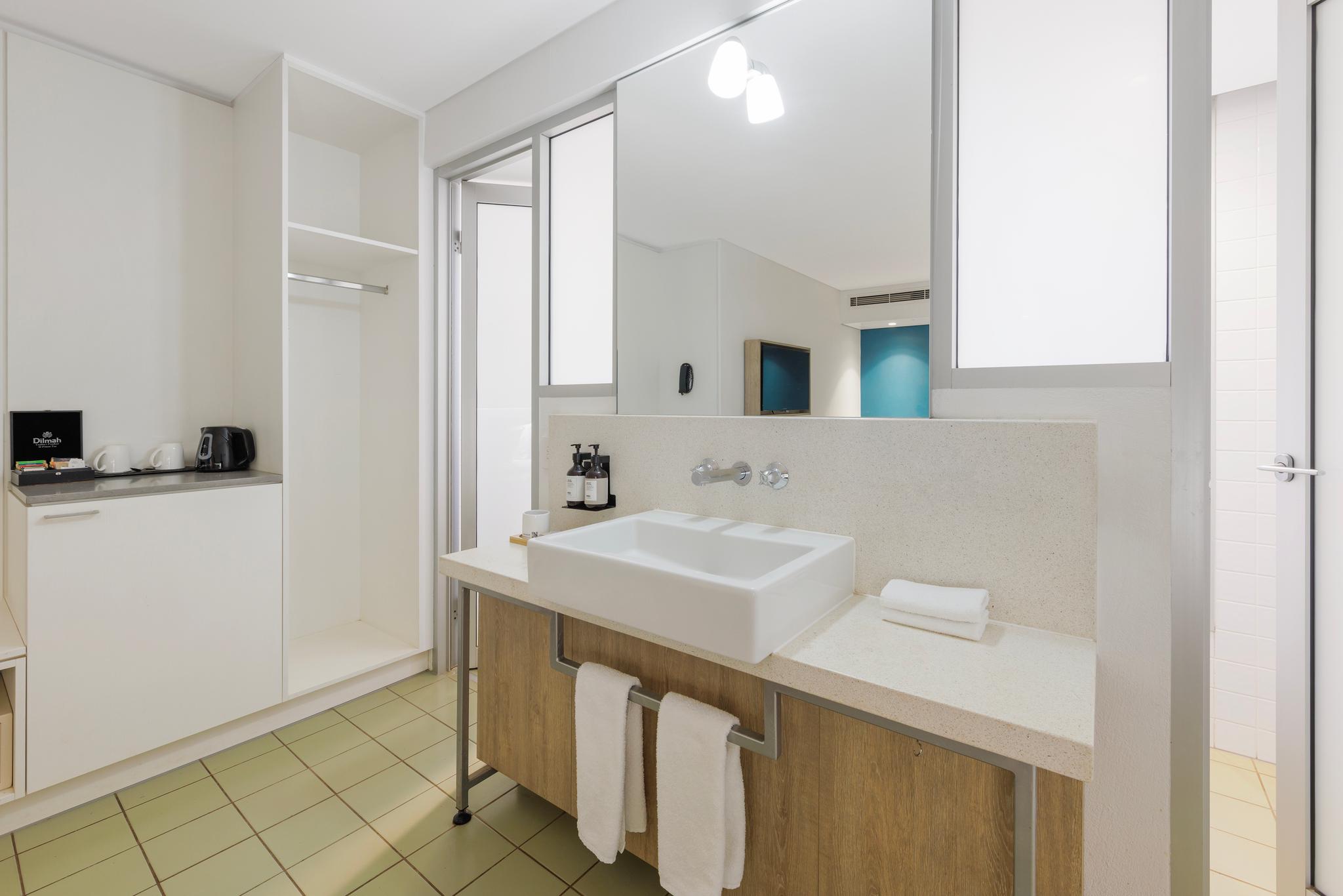 The Lost Camel Hotel: A Unique Stay | Ayers Rock Resort